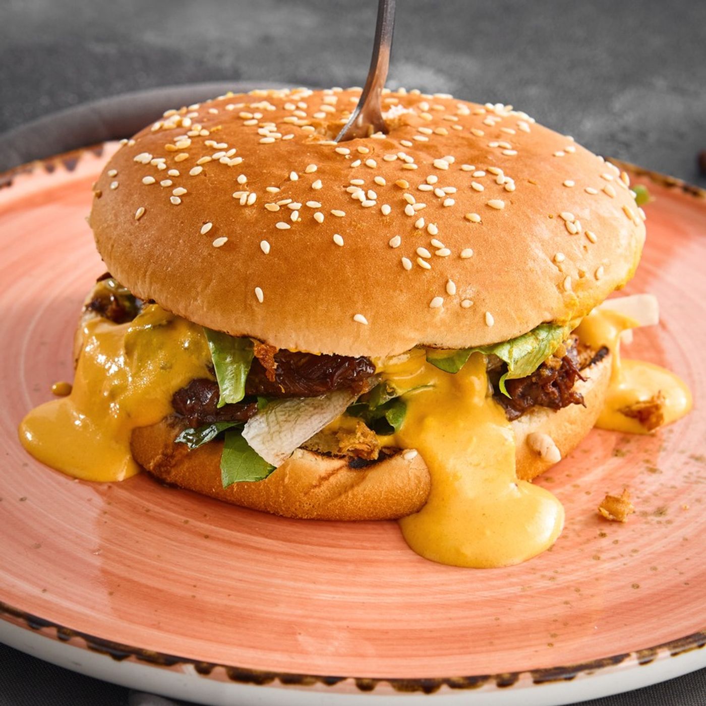 How Was The Cheeseburger Invented? - Seekr