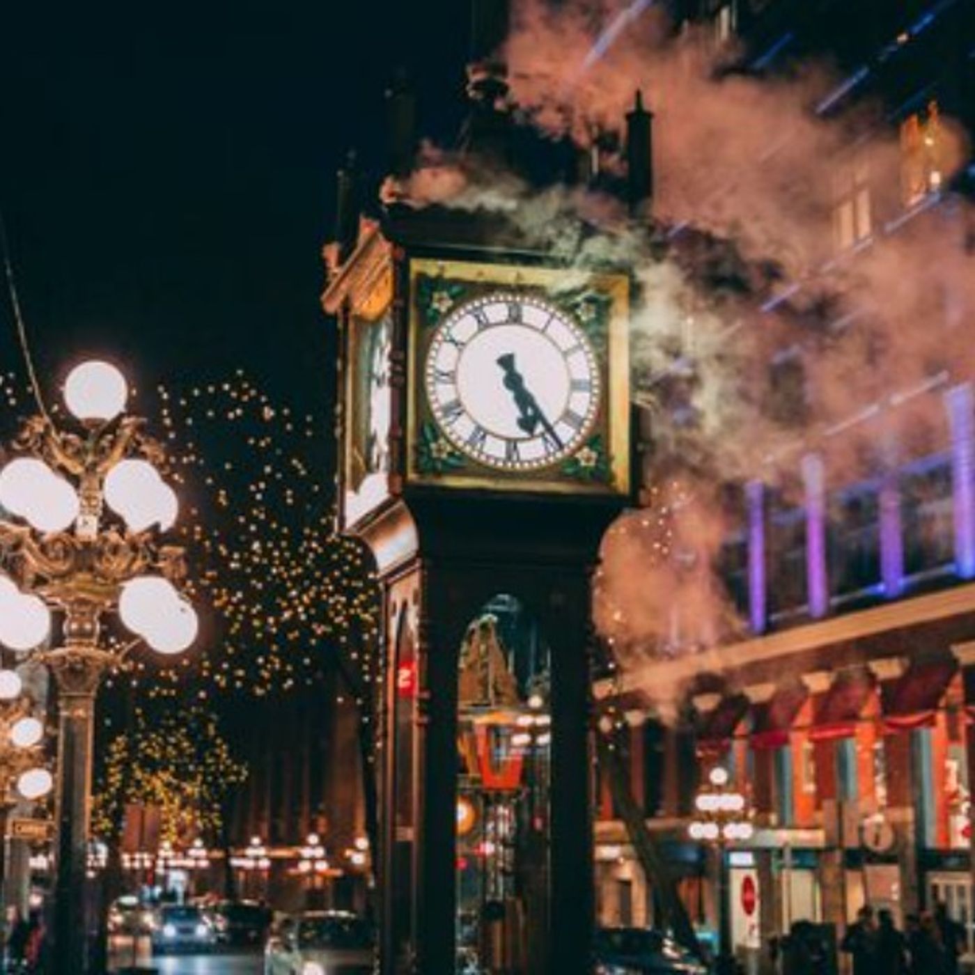 Gastown Steam Clock Gets a Lover - Seekr